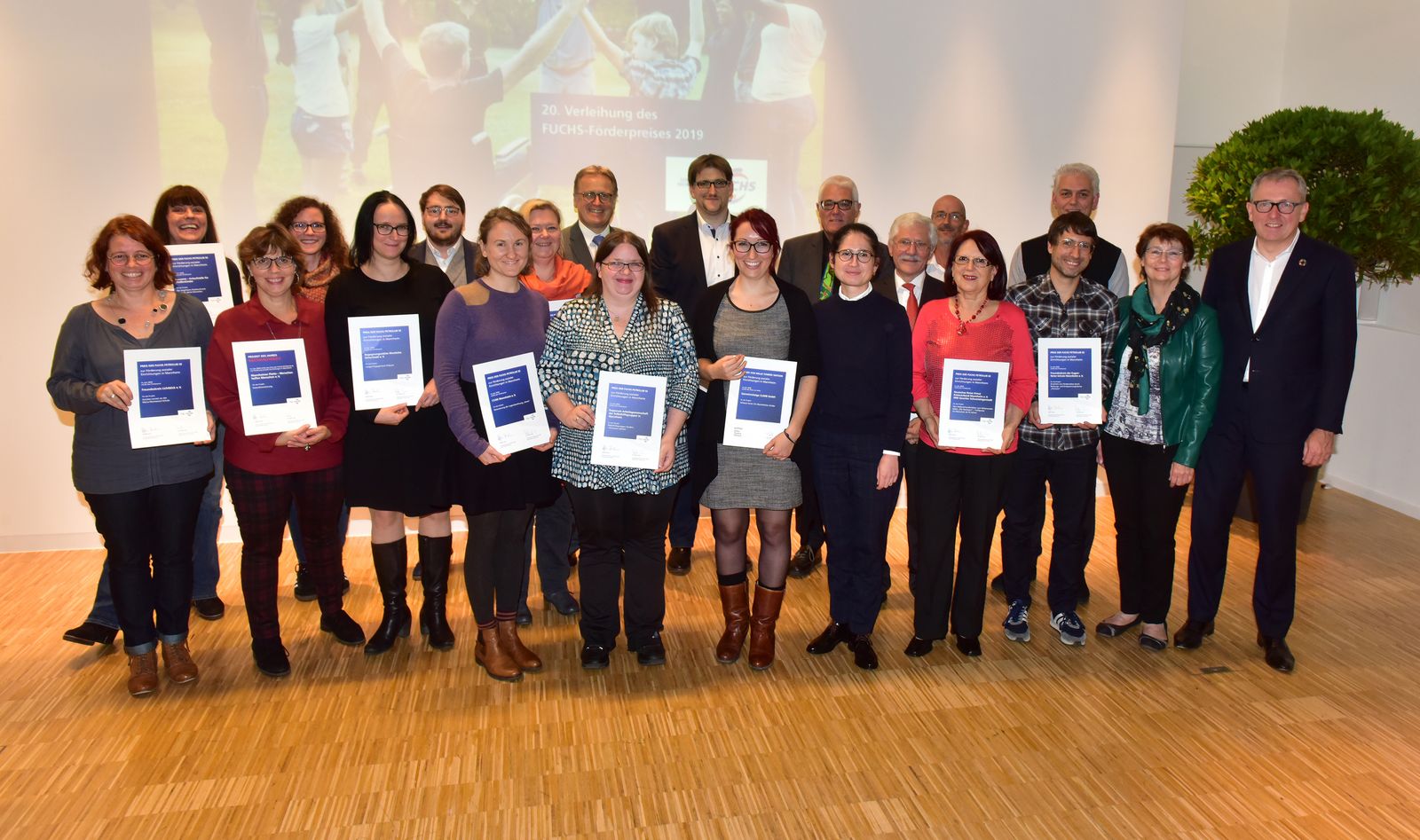 جایزه 75 هزار یورویی توسط فوکس در بیستمین سالگرد حمایت خود از پروژه های ...