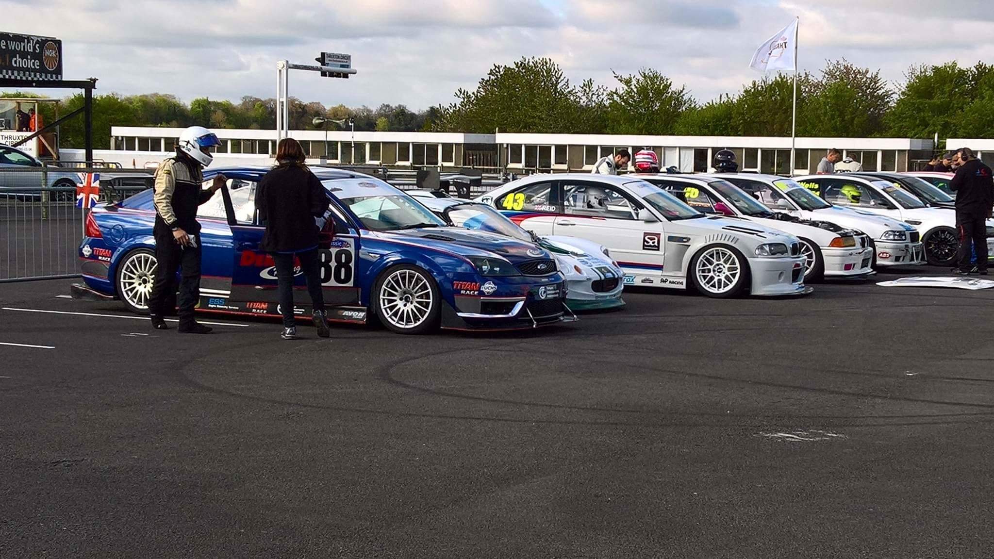 Dennis Racing left frustrated at Thruxton | FUCHS LUBRICANTS (UK) PLC