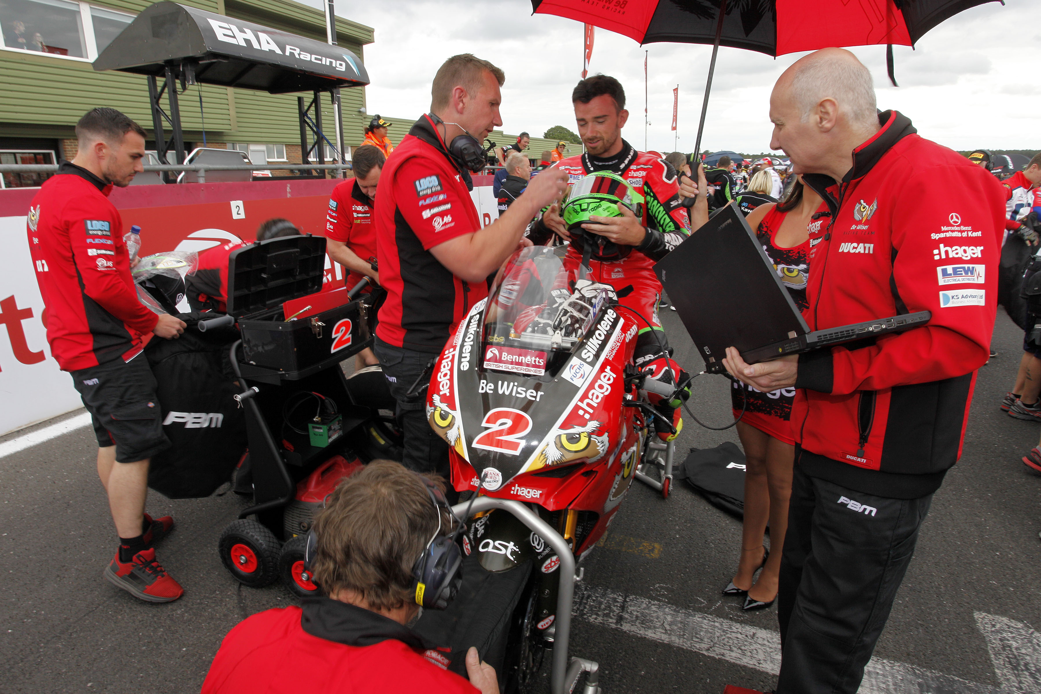 Victories and podiums for FUCHS sponsored riders at Snetterton | FUCHS ...