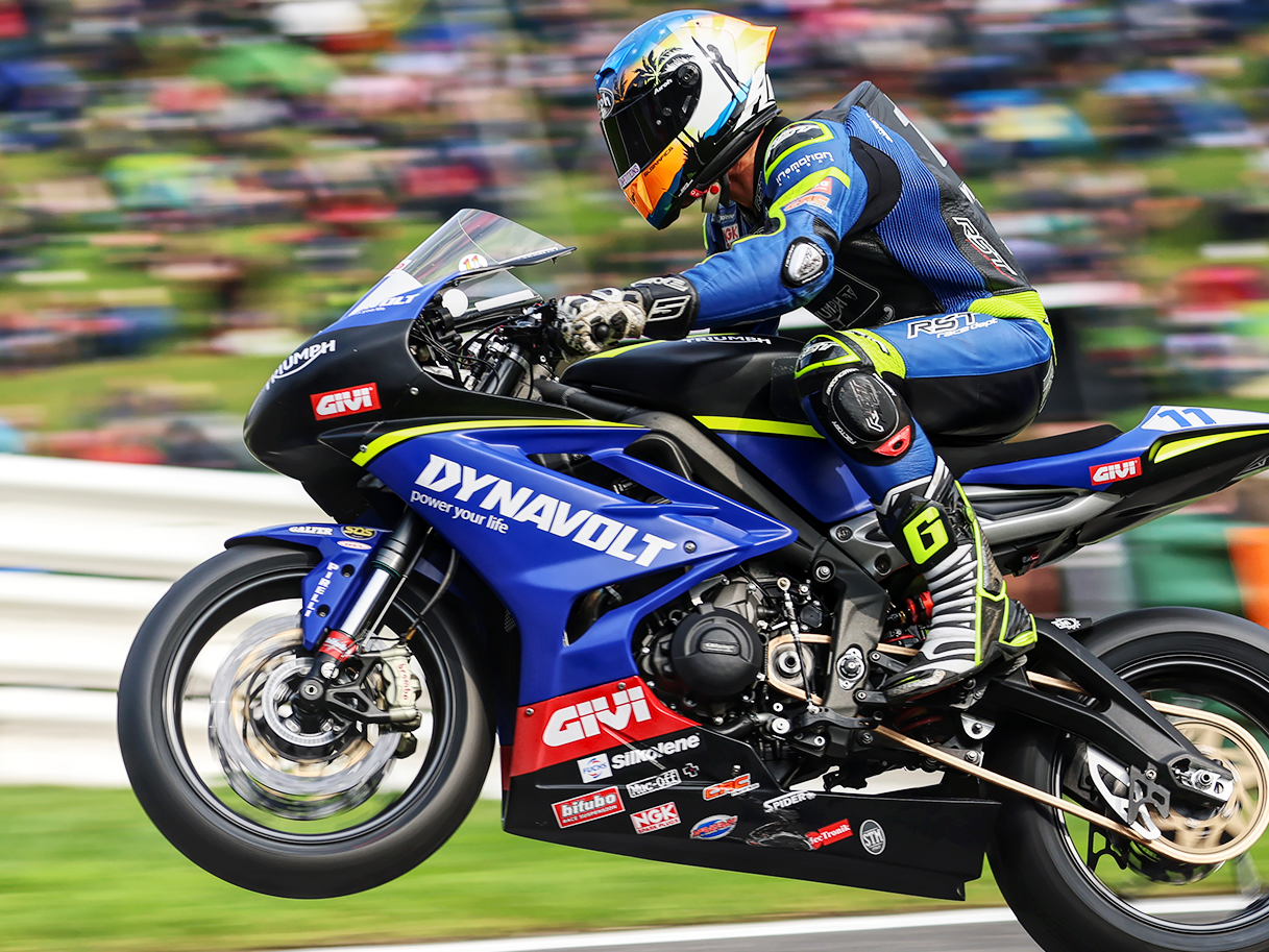 Fifth for Smith in Feature Race as Paasch crashes out | FUCHS ...