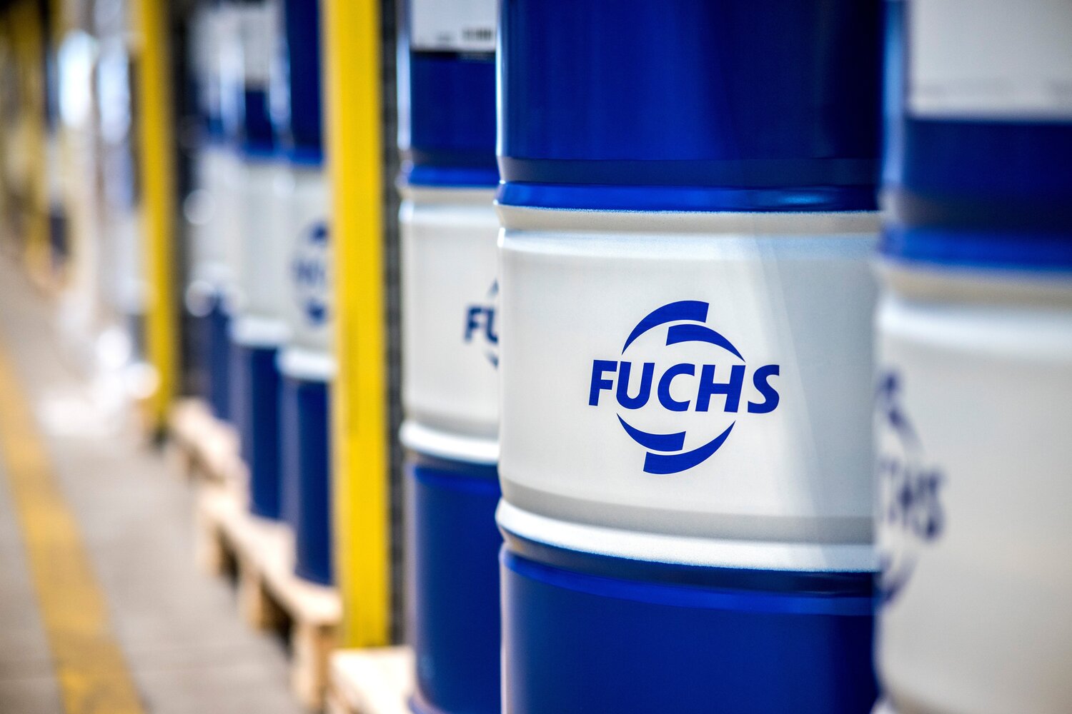 Revolutionising data centre cooling with FUCHS LUBRICANTS | FUCHS ...